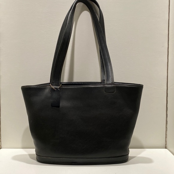 Coach | Bags | Coach 932 Vintage Black Leather Market Tote | Poshmark